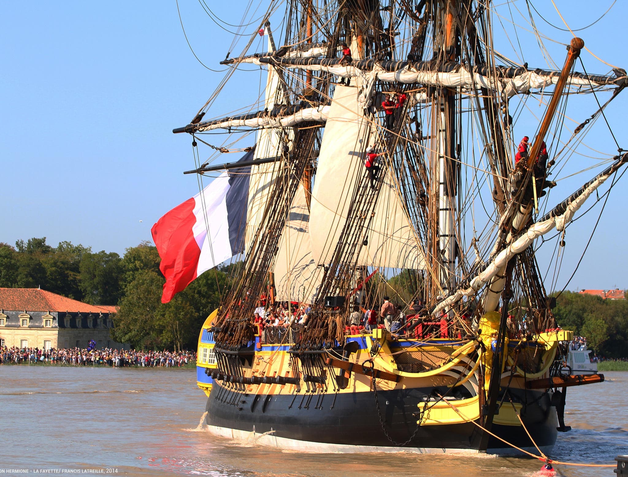 Les plus belles images du départ de L'Hermione, de Rochefort à La ...